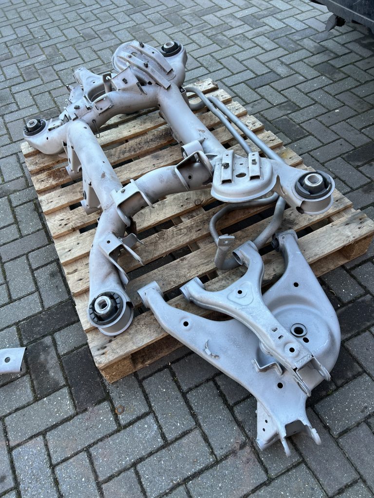 Remanufactured Rear Subframe L322 KHE500050 - Steve's Steel