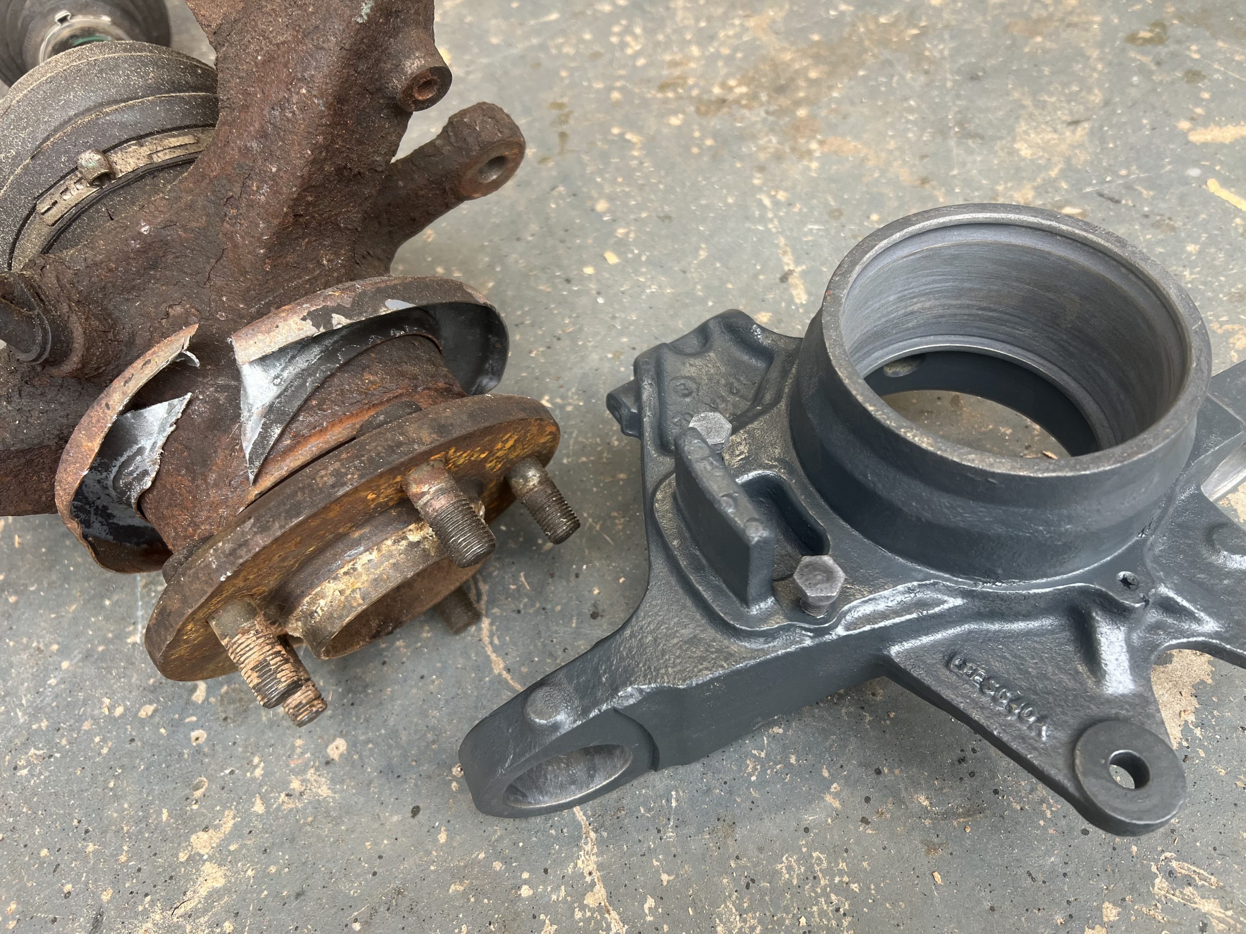 L322 Remanufactured Rear Hubs - Steve's Steel